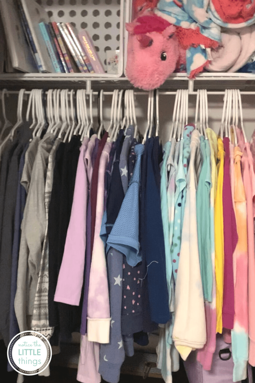 save time every morning with this easy way to organize school clothes ...
